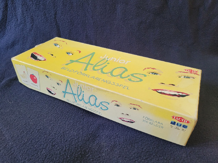 Junior Alias :: Fristaden r.f